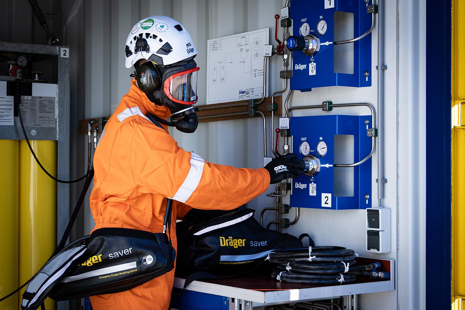 H2S protection solutions - monitoring dangers | Dräger