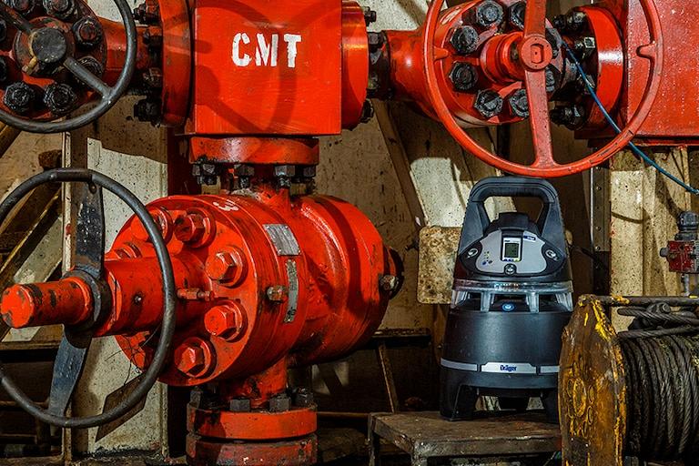H2S protection solutions - monitoring dangers | Dräger